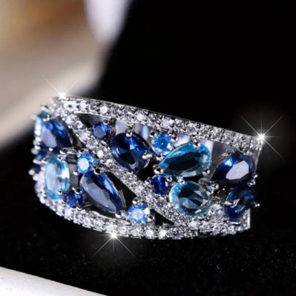 Jewelry | Stunning Silver And Blue Rhinestone Zirconium Clusters Ring Womens Sz 7 | Poshmark